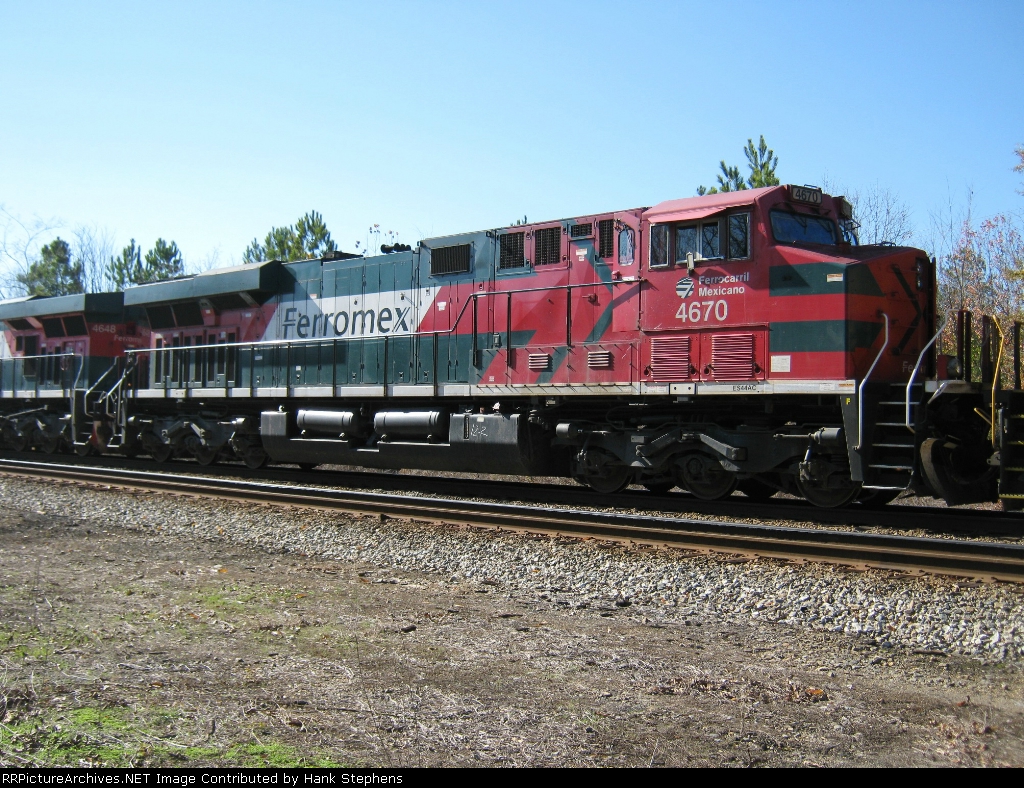 Roster shot of trailing FXE unit on CSX Q601 leading CSX united headed to Mexico.